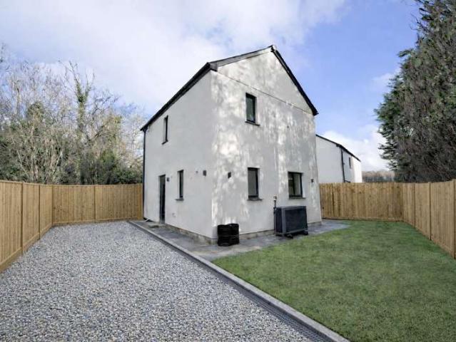 3 Bedroom Detached House
