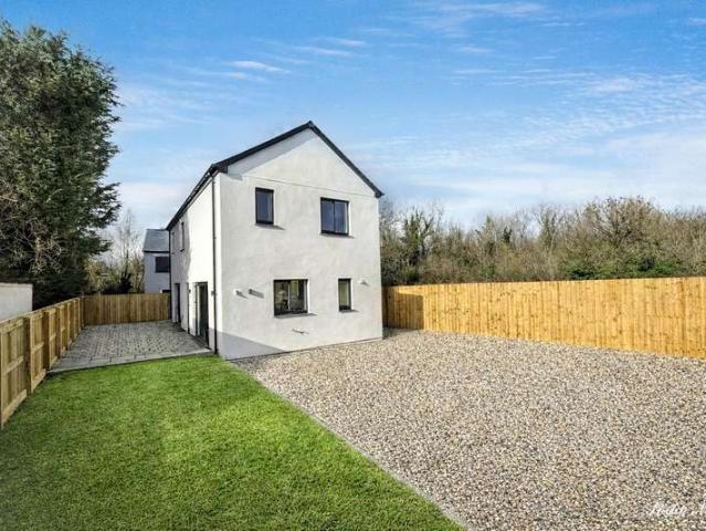 3 Bedroom Detached House