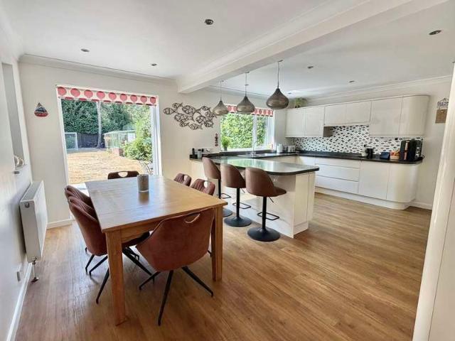 3 Bedroom Detached House