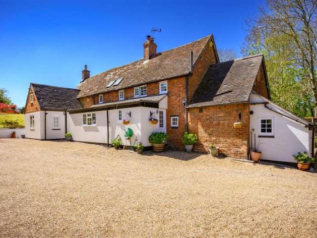 3 Bedroom Detached House