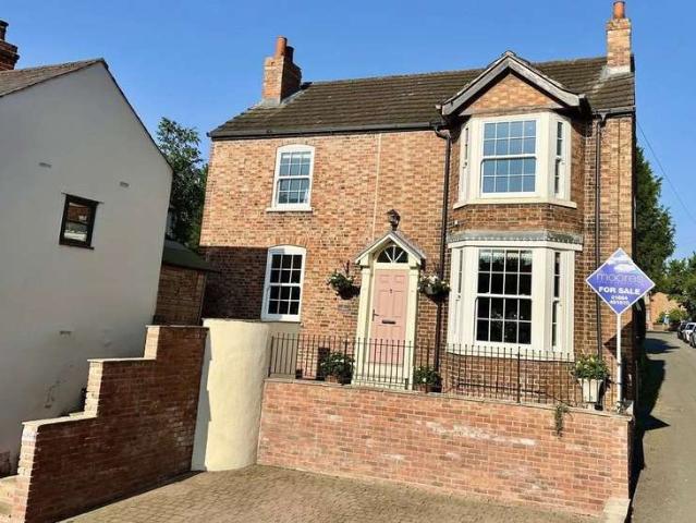 3 Bedroom Detached House