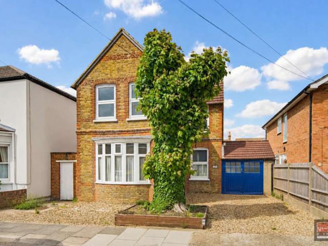 3 Bedroom Detached House
