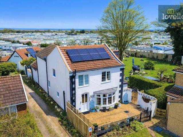 3 Bedroom Detached House