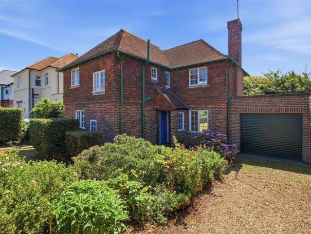 3 Bedroom Detached House