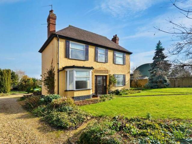3 Bedroom Detached House