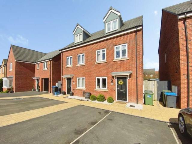 3 Bedroom Detached House