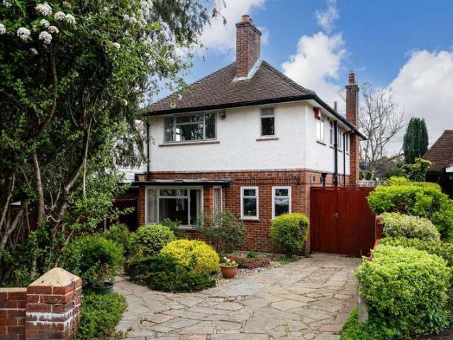 3 Bedroom Detached House