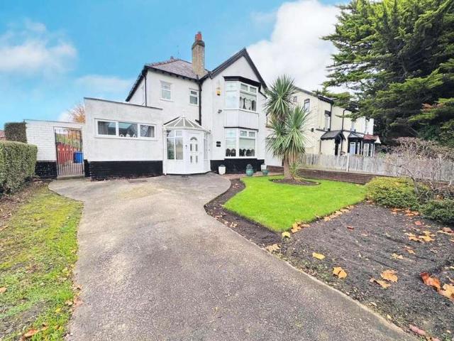 3 Bedroom Detached House