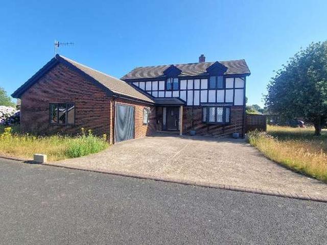3 Bedroom Detached House