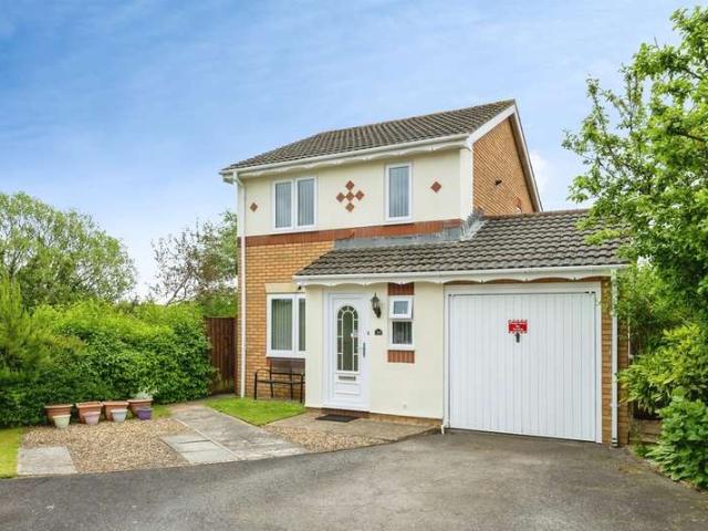 3 Bedroom Detached House