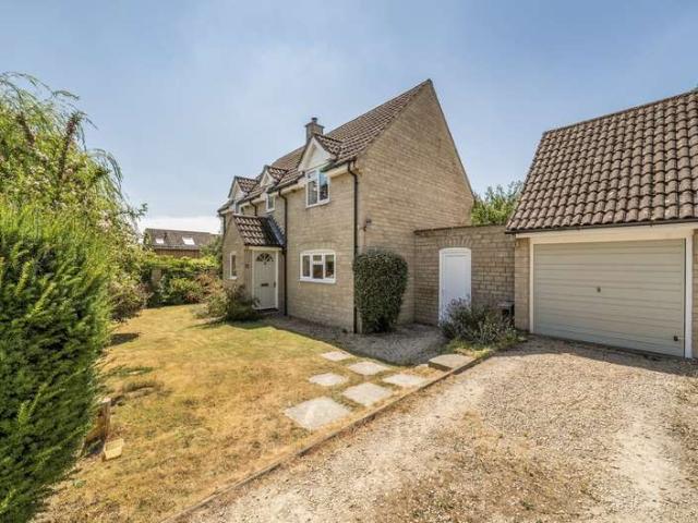 3 Bedroom Detached House