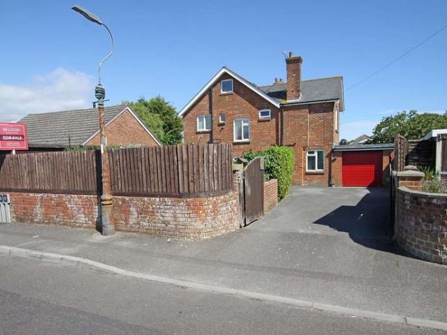 3 Bedroom Detached House