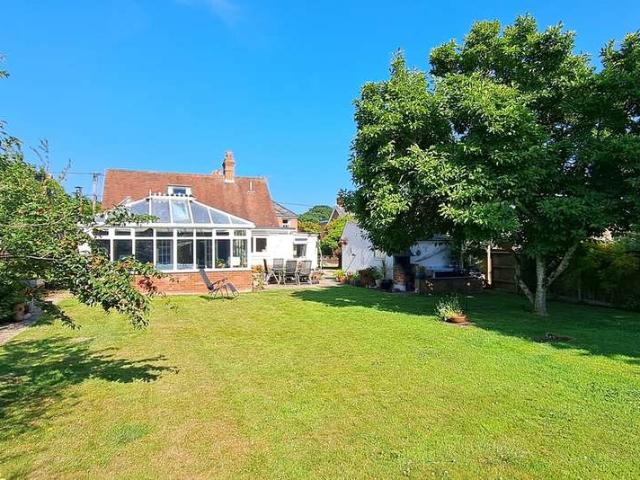 3 Bedroom Detached House