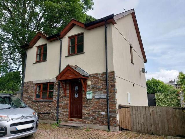 3 Bedroom Detached House