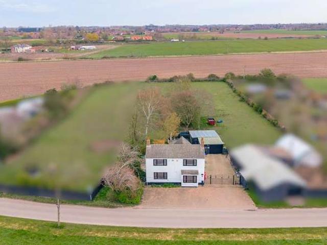 3 Bedroom Detached House
