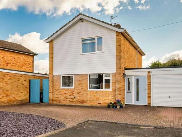 3 Bedroom Detached House