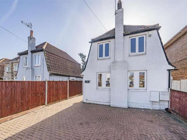 3 Bedroom Detached House