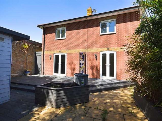 3 Bedroom Detached House