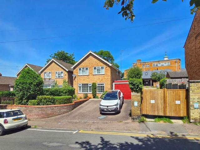 3 Bedroom Detached House