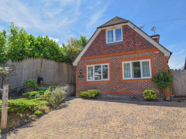 3 Bedroom Detached House