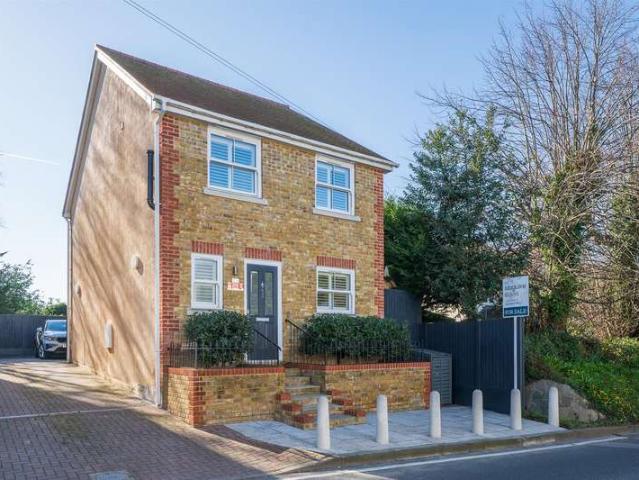 3 Bedroom Detached House