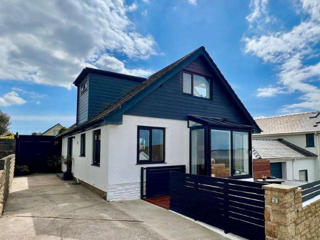 3 Bedroom Detached House