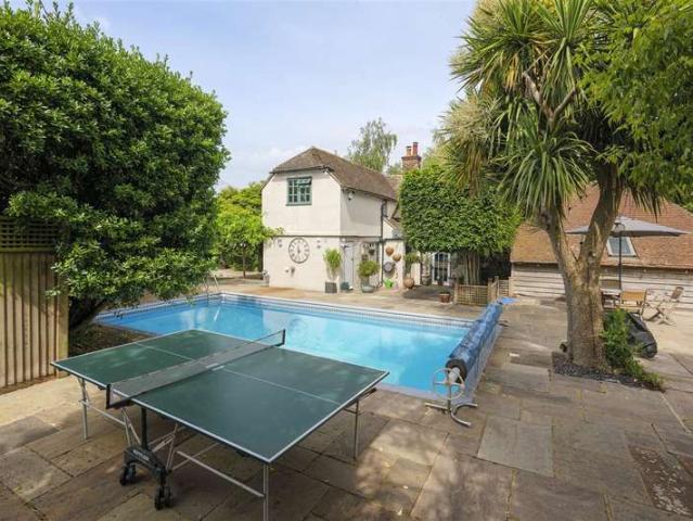 3 Bedroom Detached House