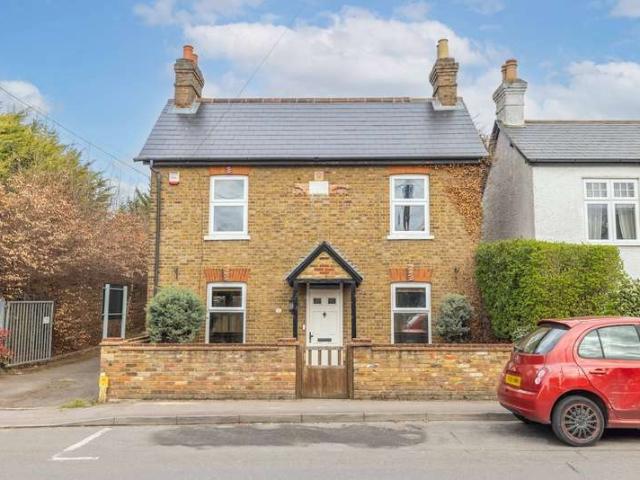 3 Bedroom Detached House