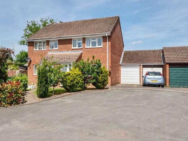 3 Bedroom Detached House