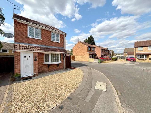 3 Bedroom Detached House