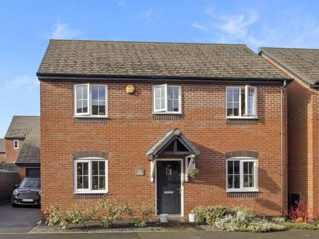 3 Bedroom Detached House