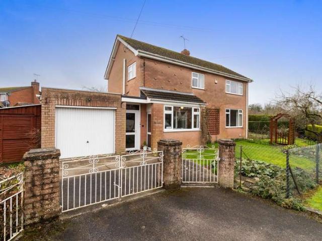 3 Bedroom Detached House