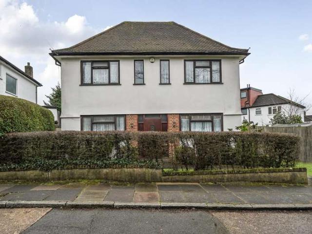 3 Bedroom Detached House