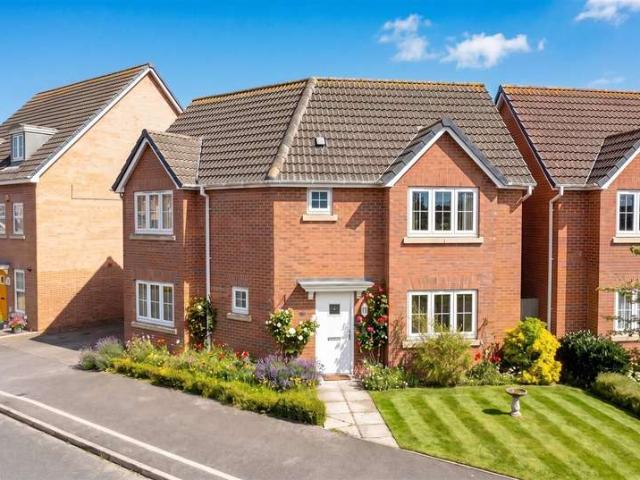 3 Bedroom Detached House