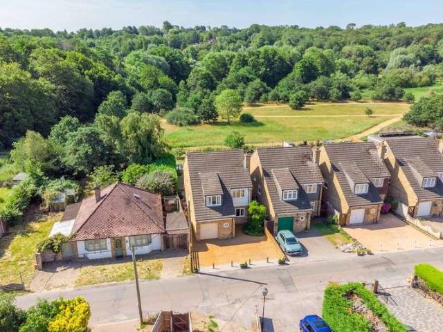 3 Bedroom Detached House