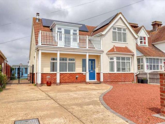 3 Bedroom Detached House