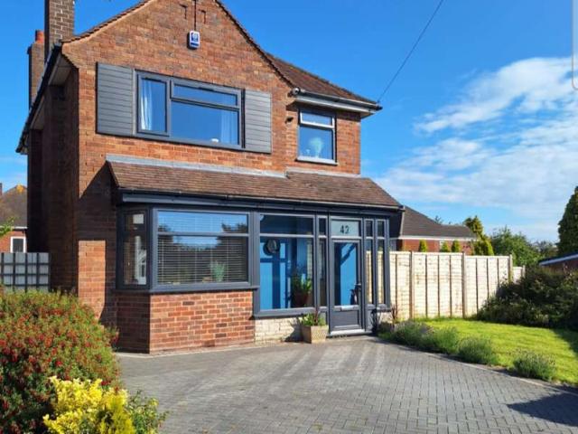 3 Bedroom Detached House