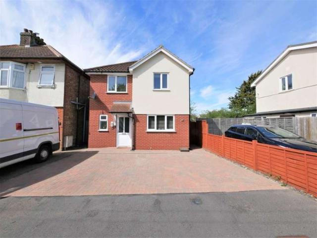 3 Bedroom Detached House