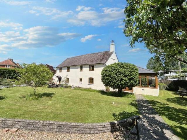 3 Bedroom Detached House