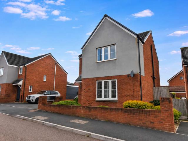 3 Bedroom Detached House