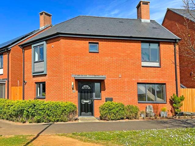3 Bedroom Detached House