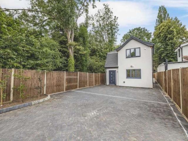 3 Bedroom Detached House
