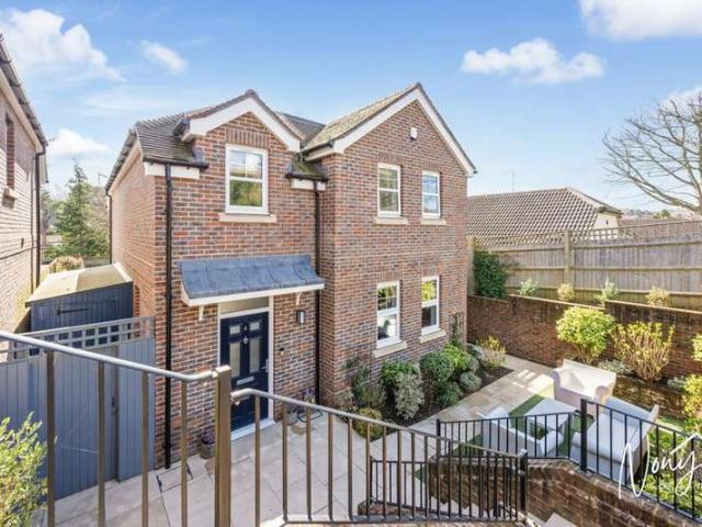 3 Bedroom Detached House