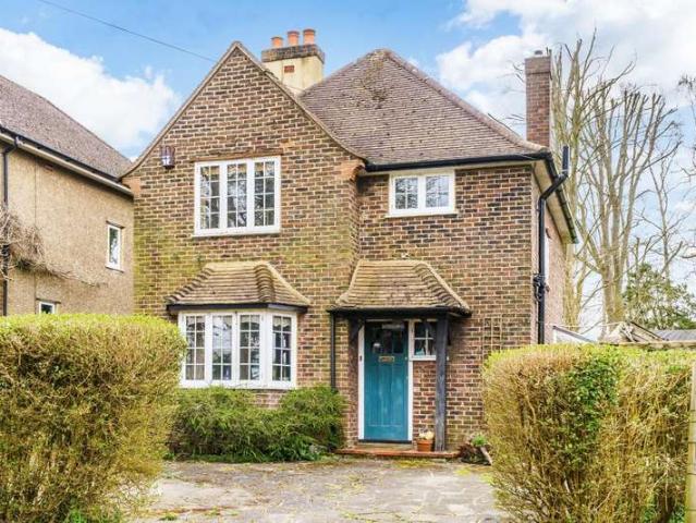 3 Bedroom Detached House