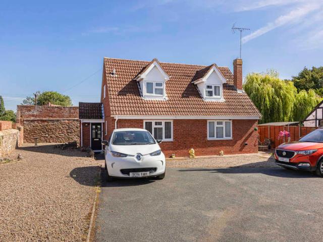 3 Bedroom Detached House