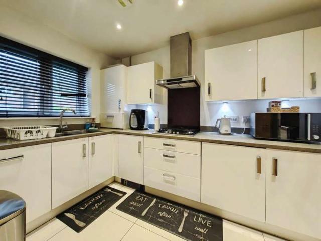 3 Bedroom Detached House