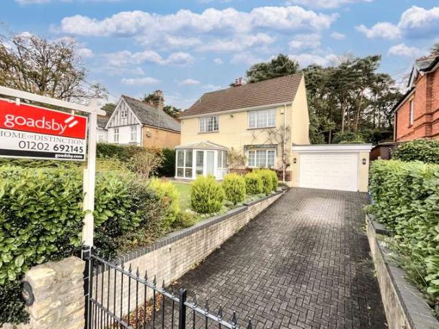 3 Bedroom Detached House