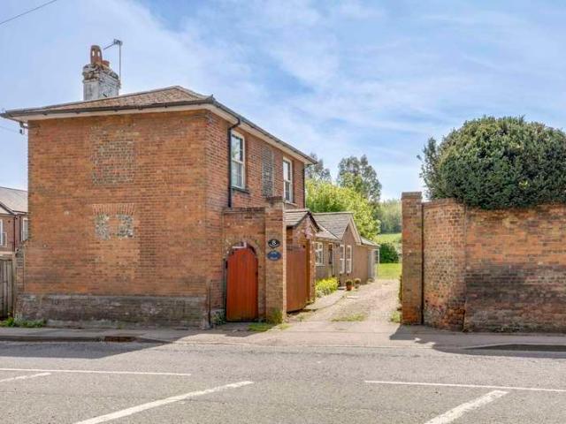 3 Bedroom Detached House