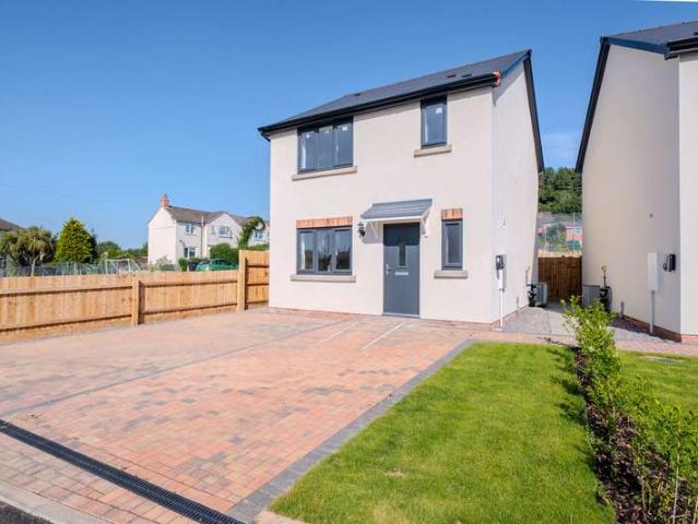 3 Bedroom Detached House