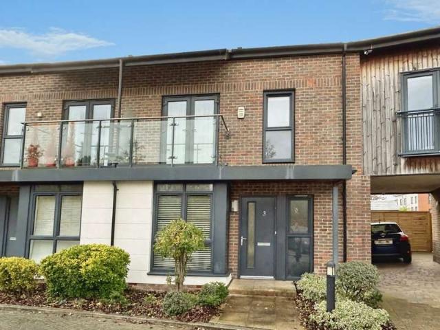 3 Bedroom Detached House